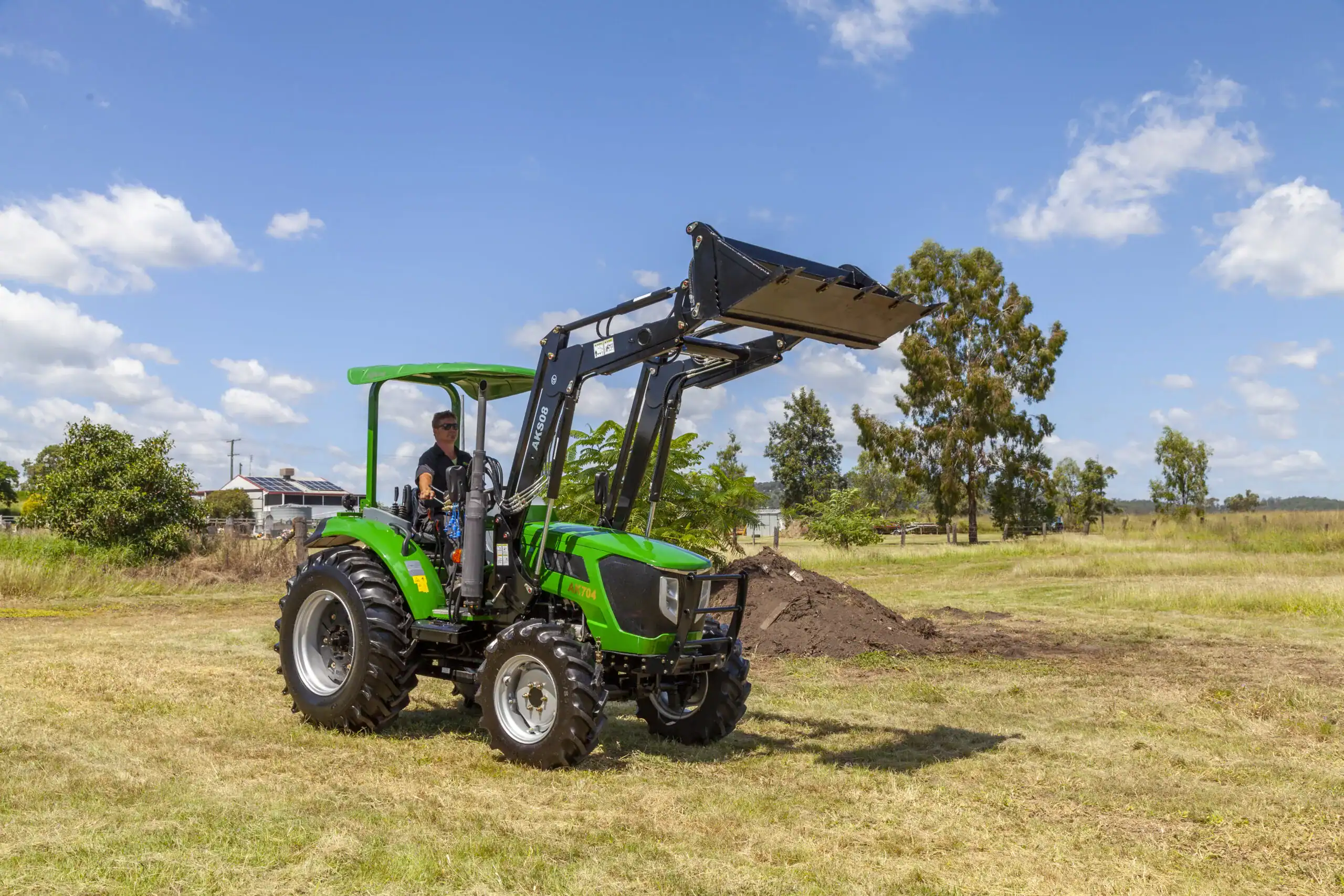 70hp Tractor AK704 | AgKing